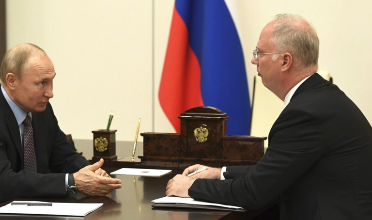 Russia mocks key Trump ally