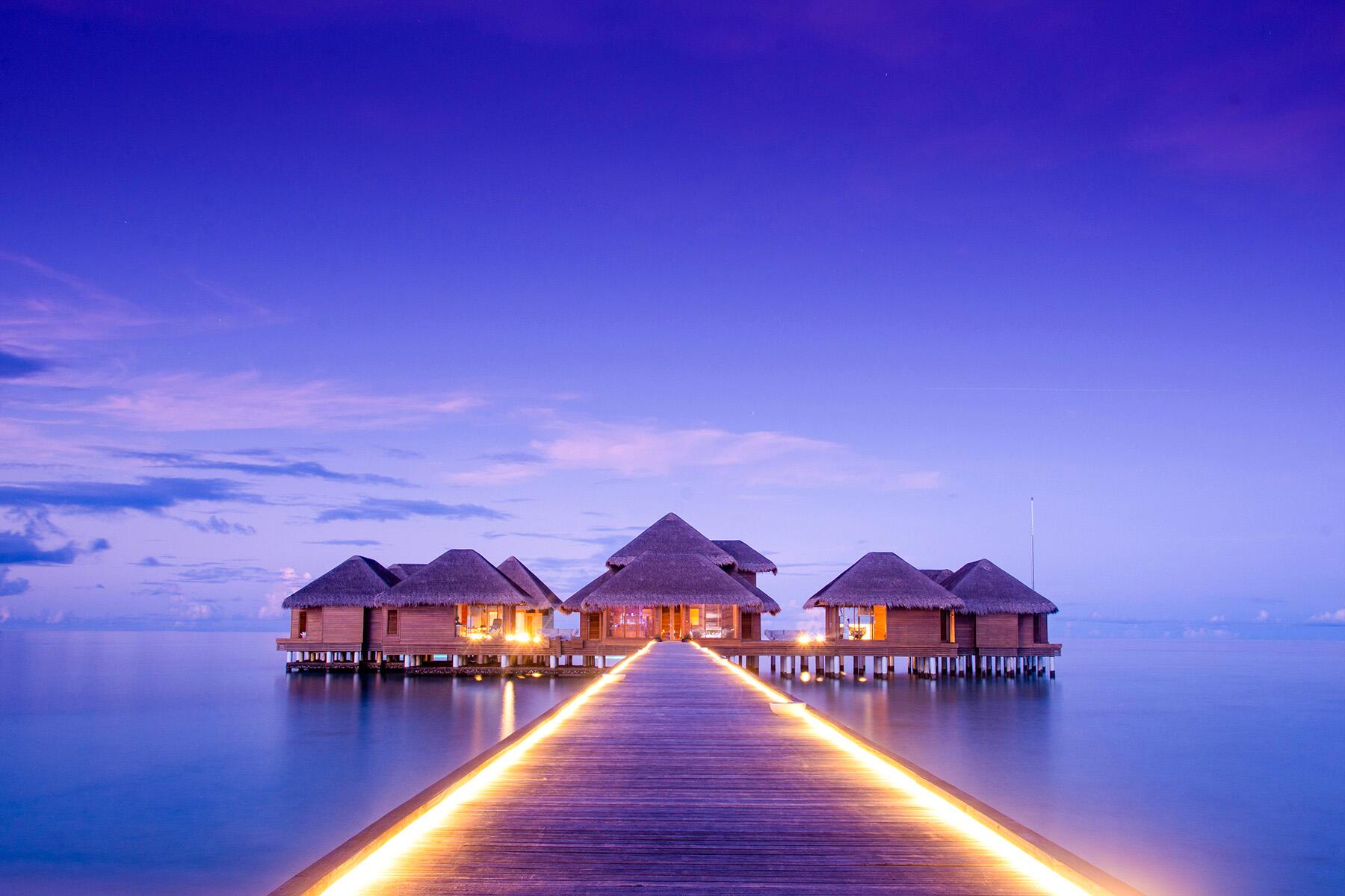 14 Things They Don’t Tell You About Staying in Overwater Bungalows (Did ...