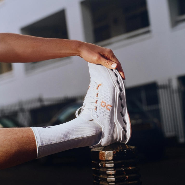 The 7 Best On Cloud Shoes For Comfort, Style, And All-Day Wearability
