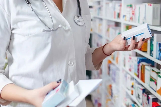 Meloxicam: para que serve, como tomar e efeitos colaterais