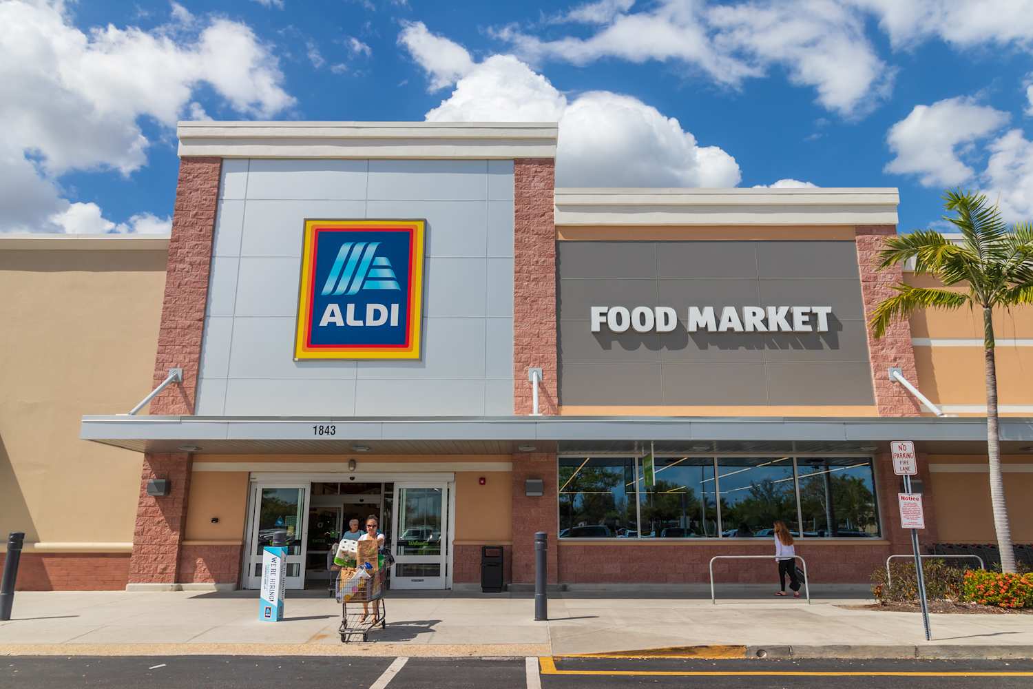 Aldi's Scandinavian-Inspired Holiday Garland Looks So High End (It's ...