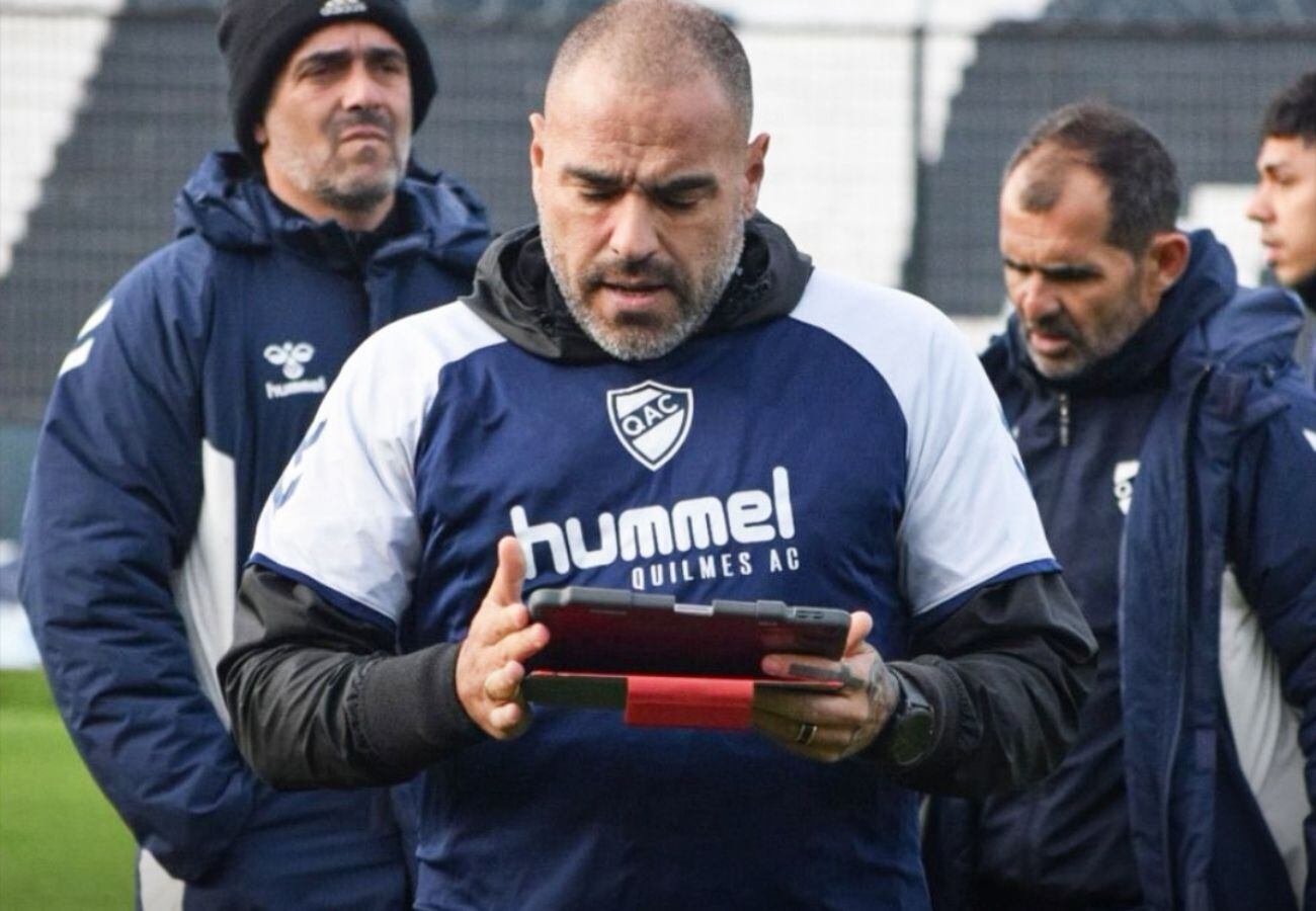 ¡Como en un reality show! El entrenador de Quilmes fue despedido de la ...