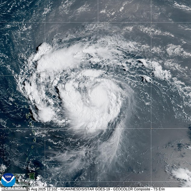 Deadly storm Erin to reach hurricane status in just HOURS as spaghetti ...