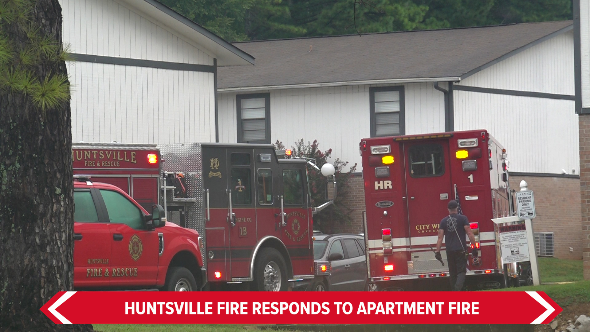 Huntsville Fire Battling Apartment Fire on Memorial Parkway