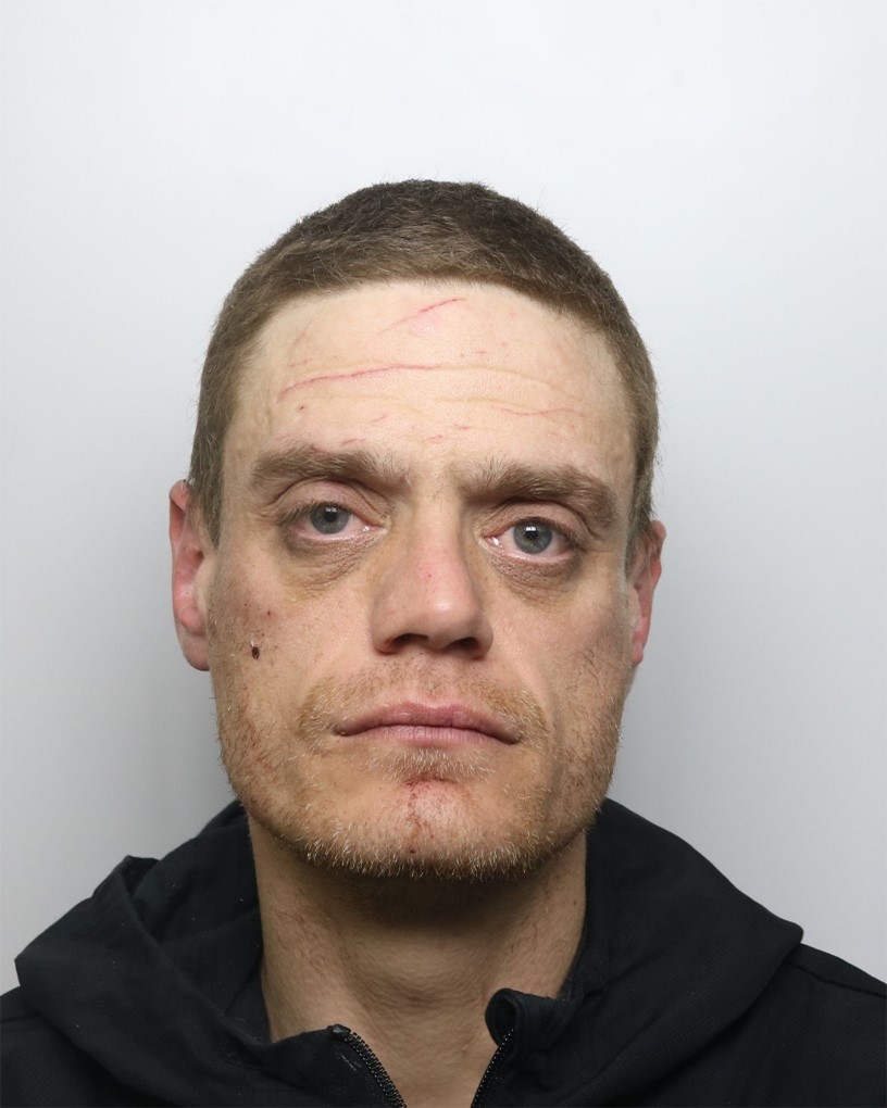 Mark Jackson: Man wanted on prison recall after multiple motor vehicle thefts and burglary in Leeds