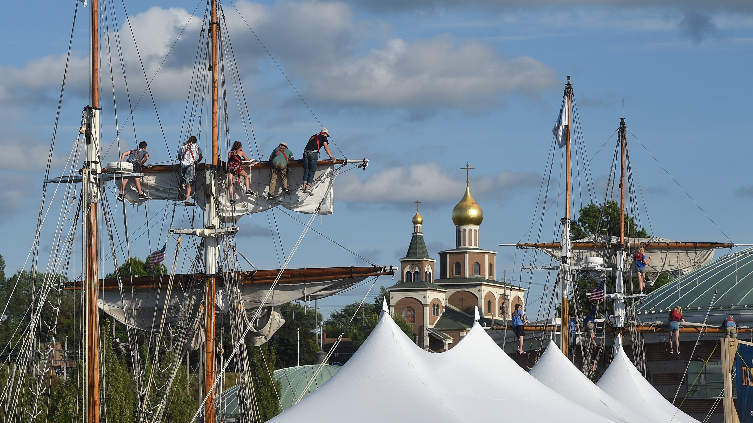 Weather conditions for Tall Ships Erie? Smooth sailing. What's forecasted
