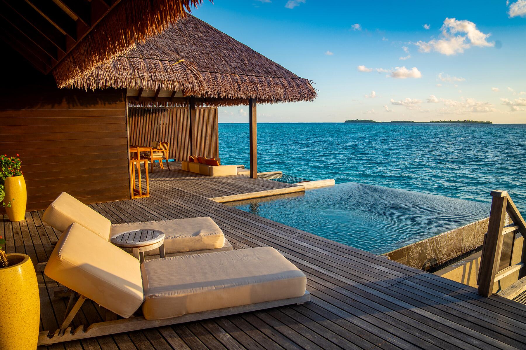 14 Things They Don’t Tell You About Staying in Overwater Bungalows (Did ...