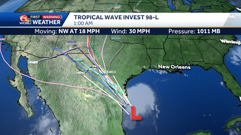 A tropical wave in the Gulf, medium chance of tropical formation
