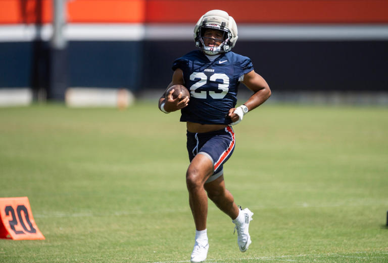 Hugh Freeze praises Auburn RB Jeremiah Cobb: 'He's got a good football IQ'