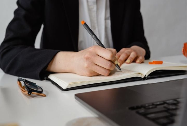 15 Things People With Stable Finances Have In Common