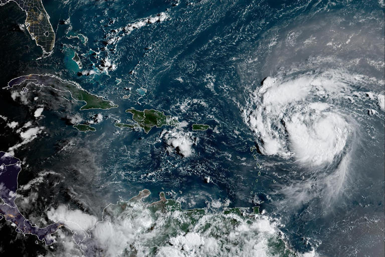 Tropical Storm Erin expected to strengthen into first Atlantic ...