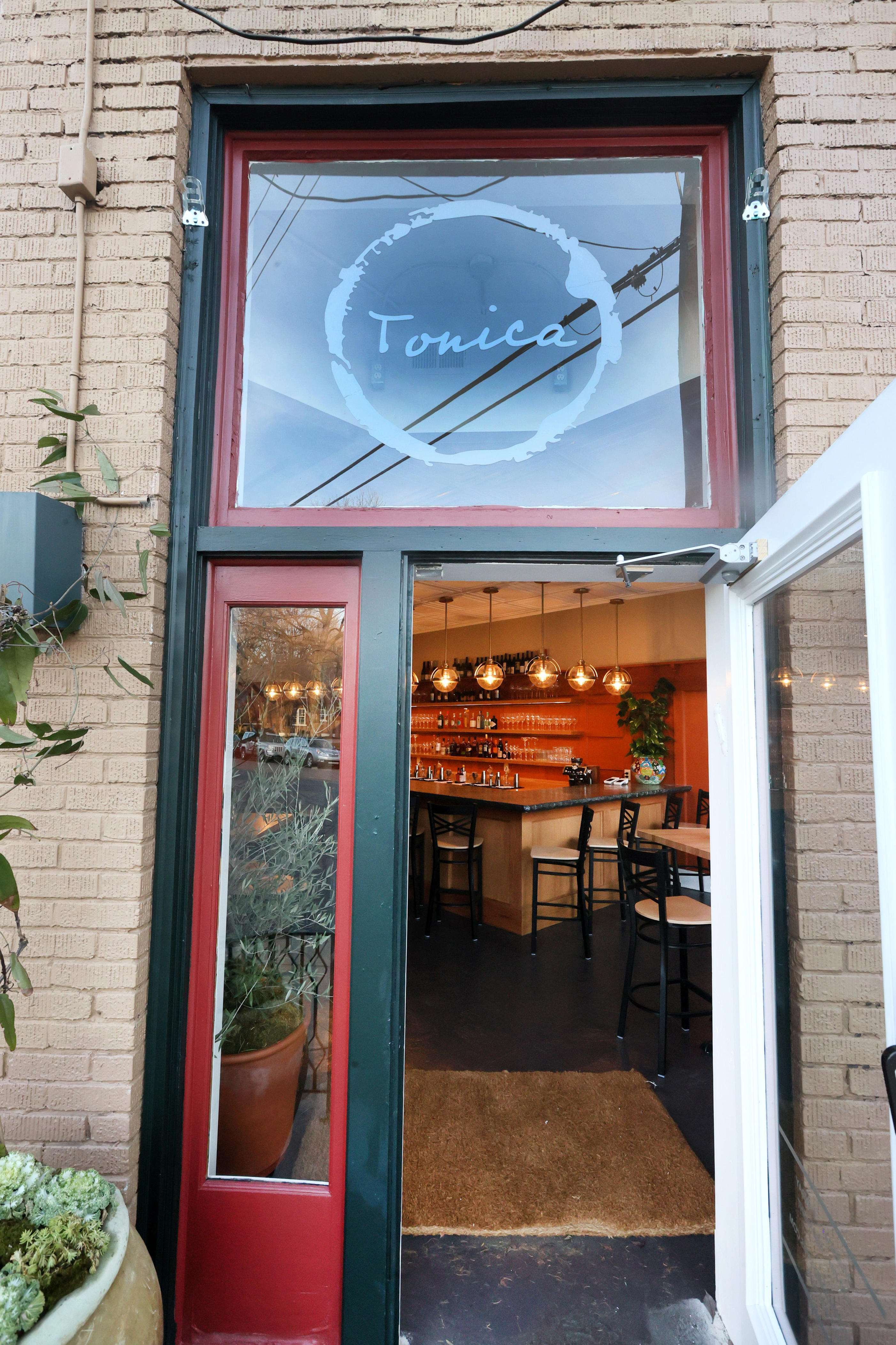 Midtown Memphis restaurant Tonica to open second location in Downtown ...