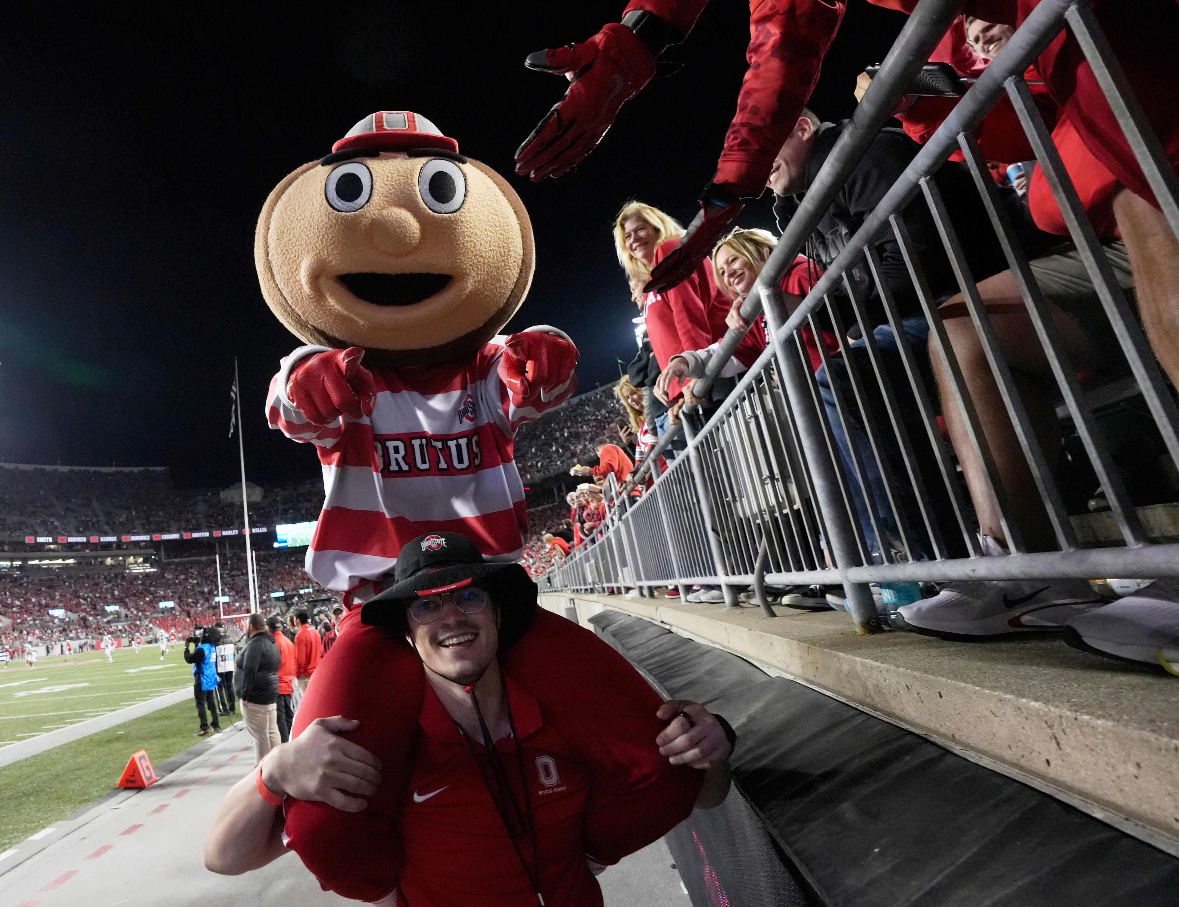 Ohio State football fans unhappy with NCAA punishment for Michigan sign ...