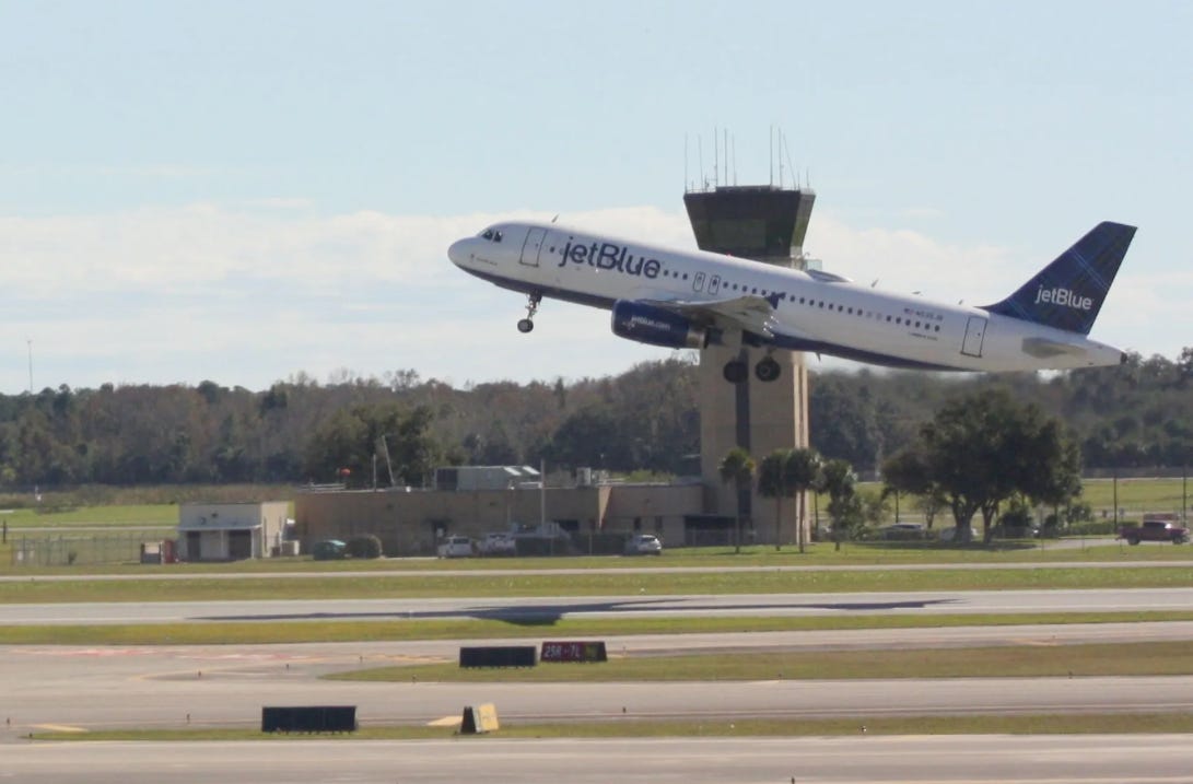 JetBlue cuts New York flight bases for Florida hub