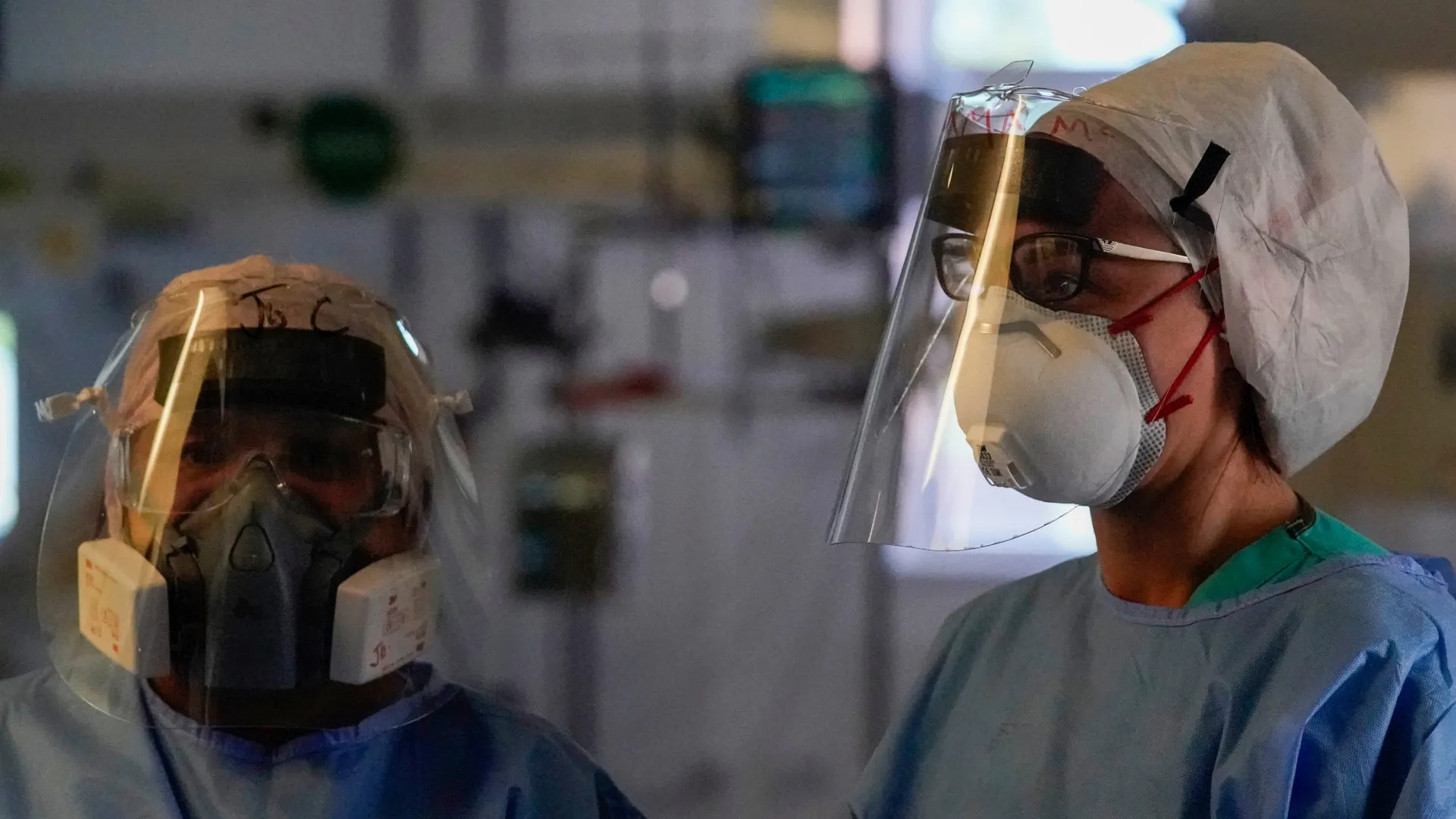 'Stratus': Nova variante de COVID se espalha no Reino Unido