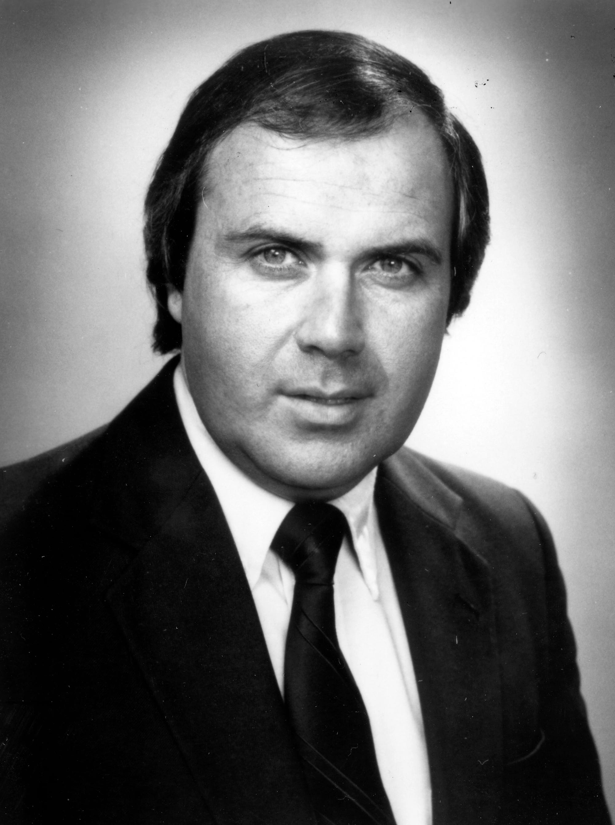 Former WBIR news director and 'Schwall’s World' host Ken Schwall dies at 79