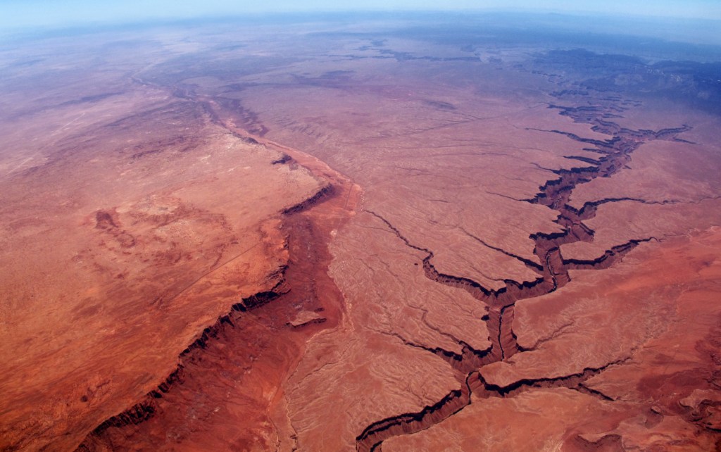 A hidden 620 mile crack beneath North America could trigger massive ...