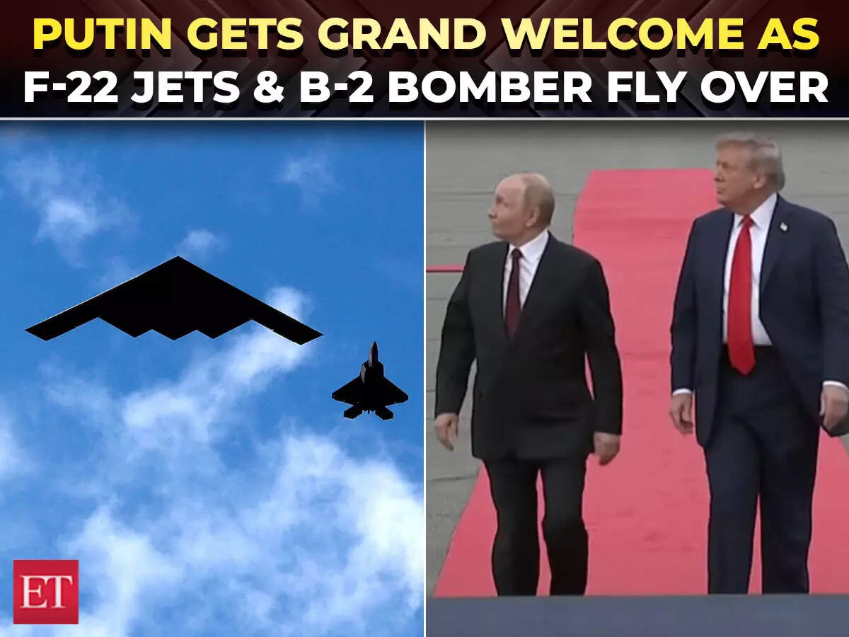 B-2 bomber & F-22 jets thunder over Alaska as Trump rolls out red ...