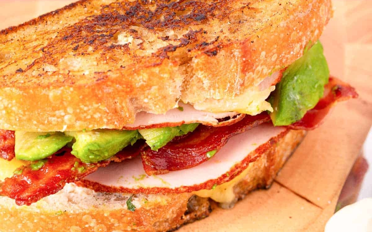 20 Midday Meals That Deserve a Standing Lunch-Ovation