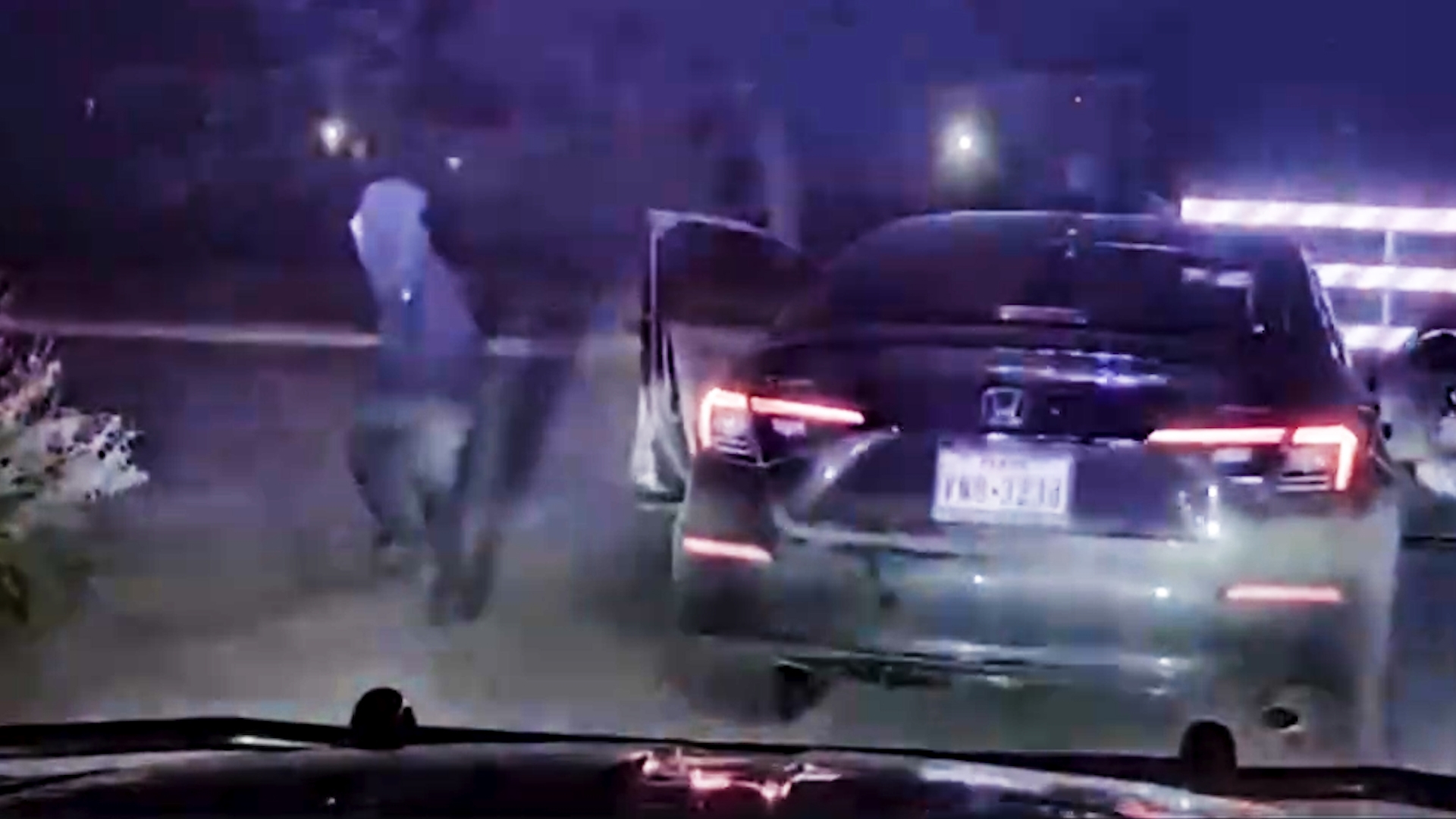 Bodycam footage shows 120 mph wrong-way stolen car chase in Texas ...