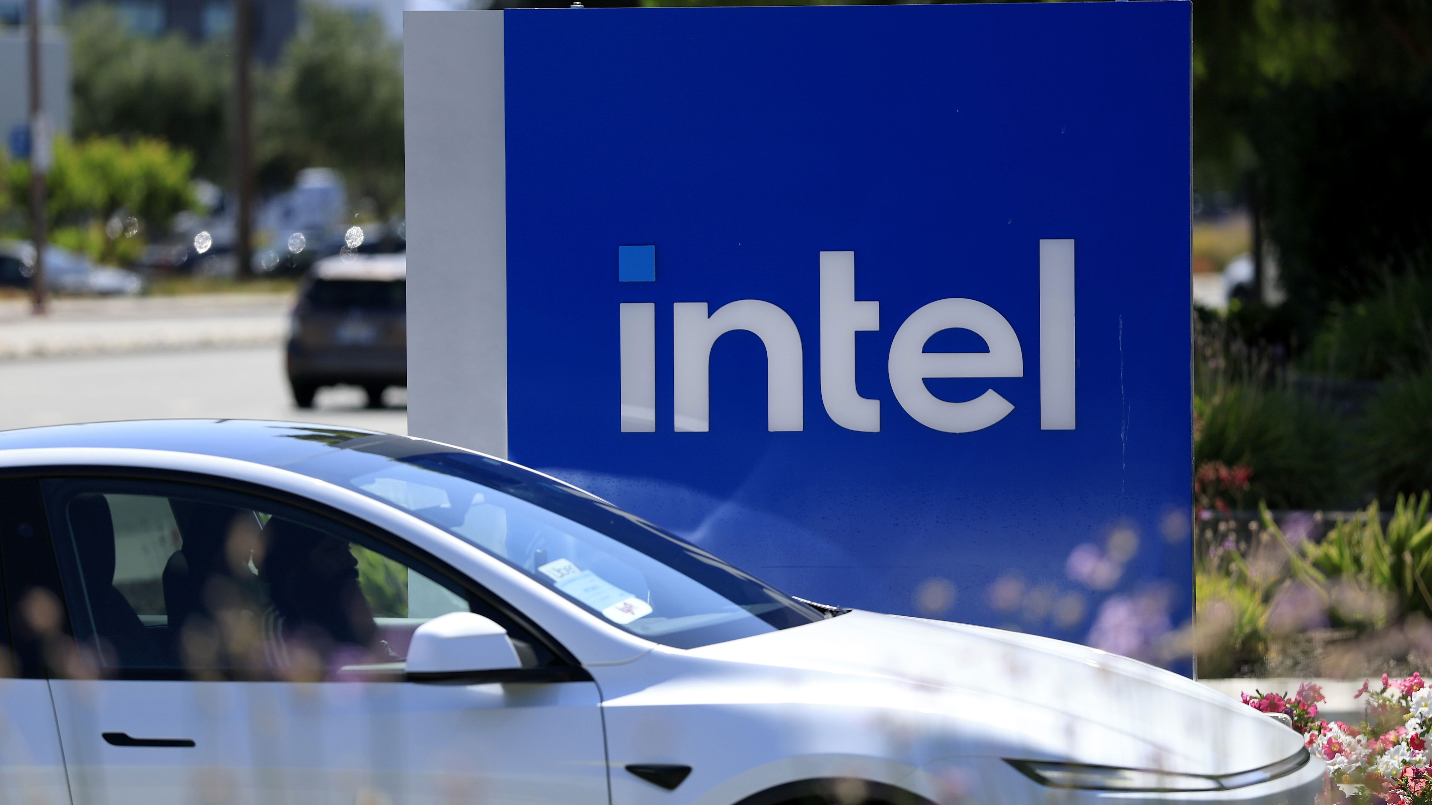 US Government Might Use Funds From the CHIPS Act to Buy a Stake in Intel