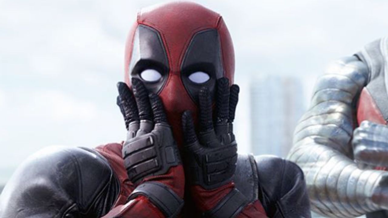 Ryan Reynolds maakt fans gek nadat hij suggereert dat Deadpool zich bij ...
