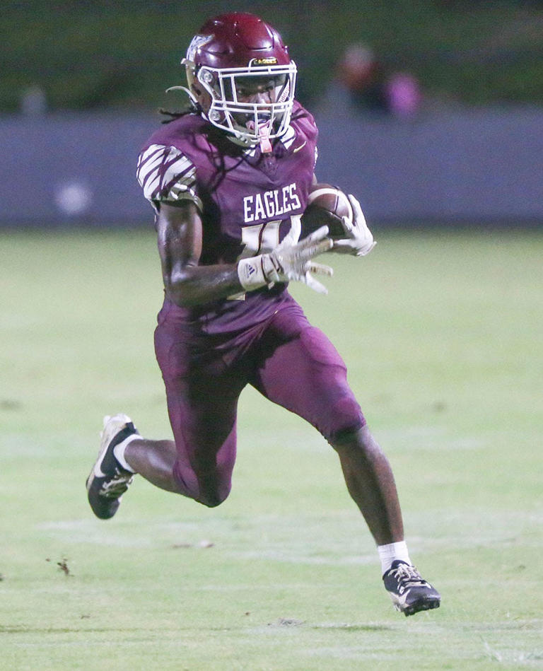 HS Football Roundup: Playoff-bound Crestview, Freeport, Niceville ...