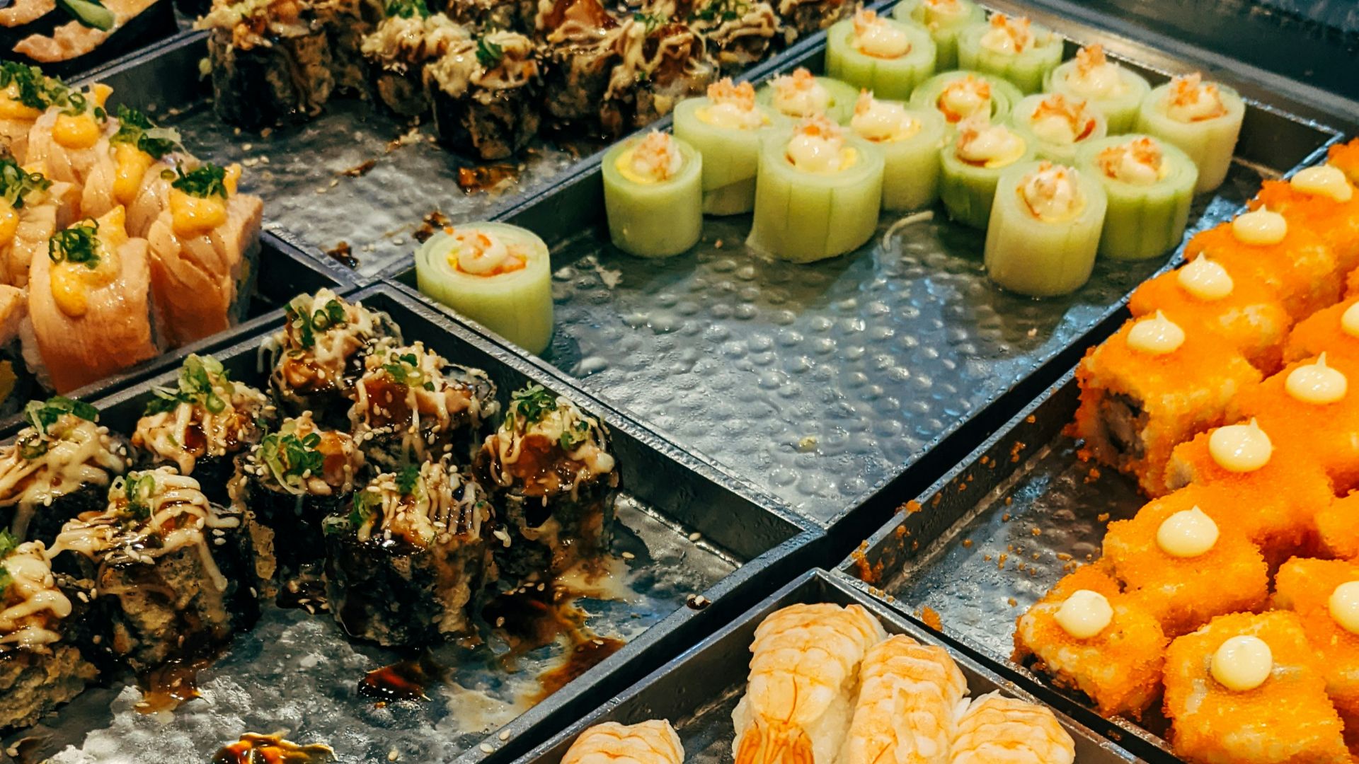 20 Disappointing Foods To Avoid At Any All-You-Can-Eat Buffet