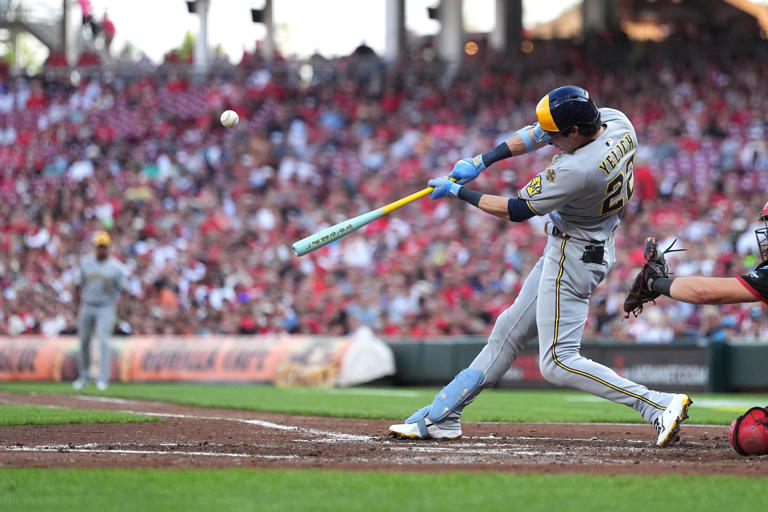 Brewers 10, Reds 8: 13th straight win ties 'Team Streak' — and in ...