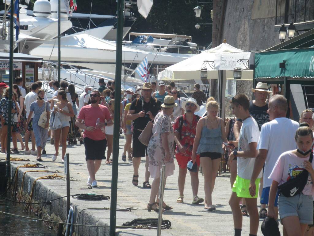 Turismo: ponte del Primo Maggio, verso il tutto esaurito