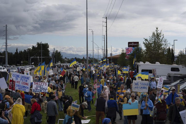 Protesters oppose Donald Trump's Alaskan summit with his Russian ...