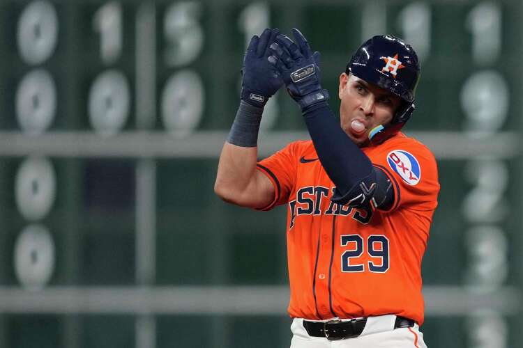 Astros' Ramón Urías relieved to break up perfect game against his old ...