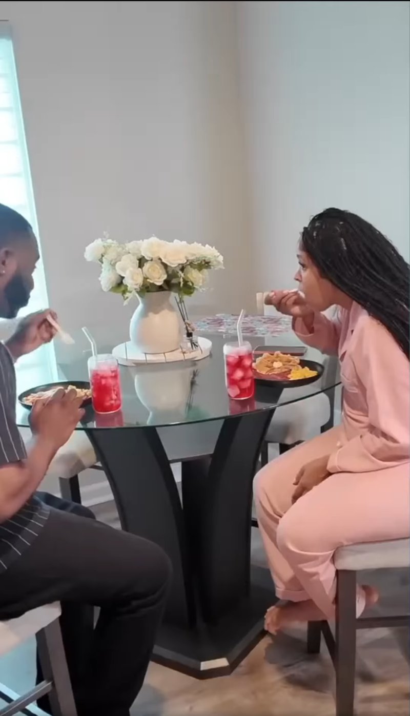 Single women keep women single; 2 clear examples!