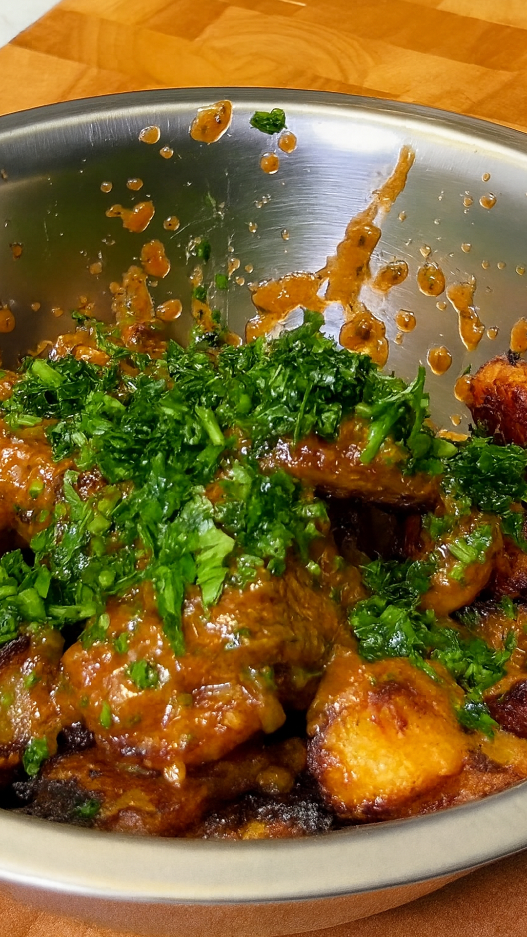 How to Make Vegan Spicy Roasted Potatoes