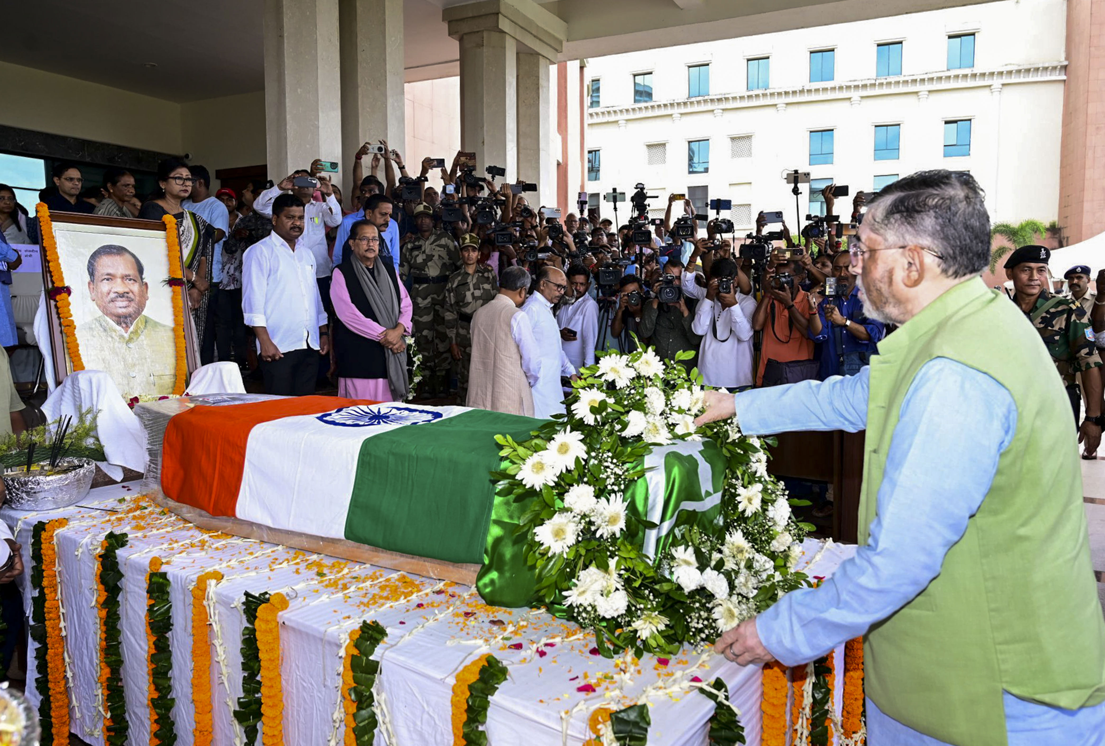 Jharkhand Education Minister Ramdas Soren's body taken to his constituency Ghatshila