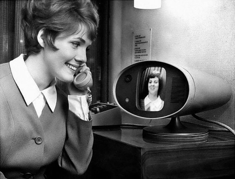 20 Photos Proving Video Calls Are Way Older Than You Think