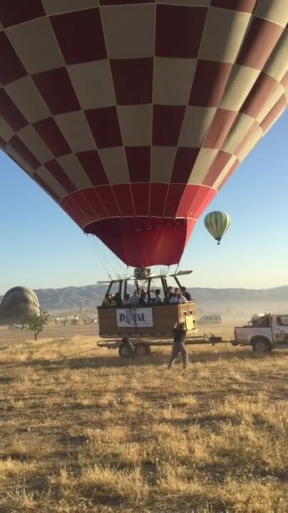 Huge Hot Balloon Landed On a Car