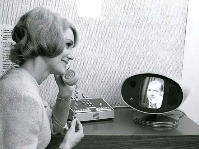 20 Photos Proving Video Calls Are Way Older Than You Think