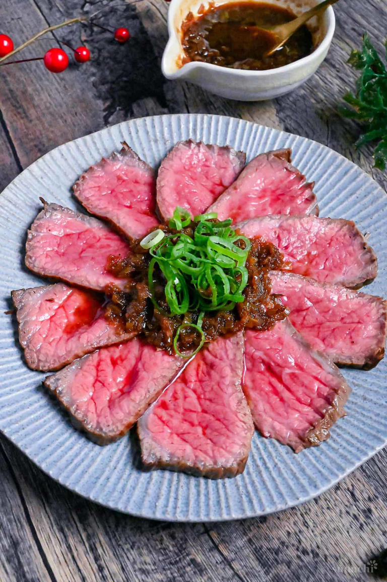 Wafu Roast Beef (Japanese Style Roast Beef with Homemade Sauce)