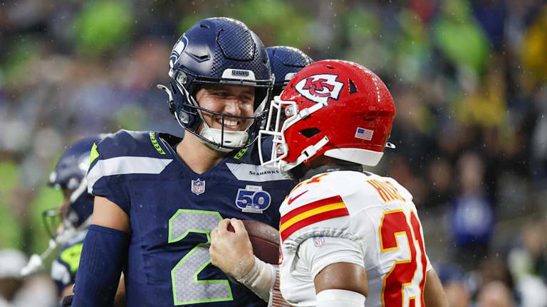 Seahawks' Mike Macdonald just made his stance on Drew Lock crystal clear