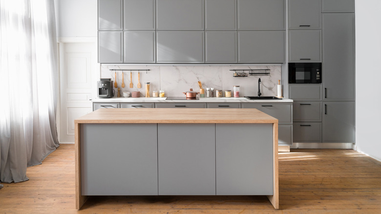 The Kitchen Island Design Mistake That May Be Making Your Cooking Tasks ...