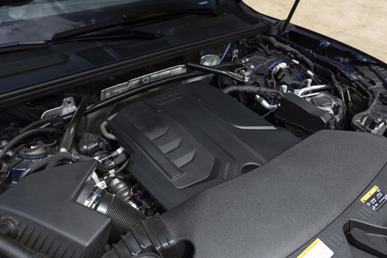 Audi's Q5 January lease offer is right in the middle of two BMW X3 trims