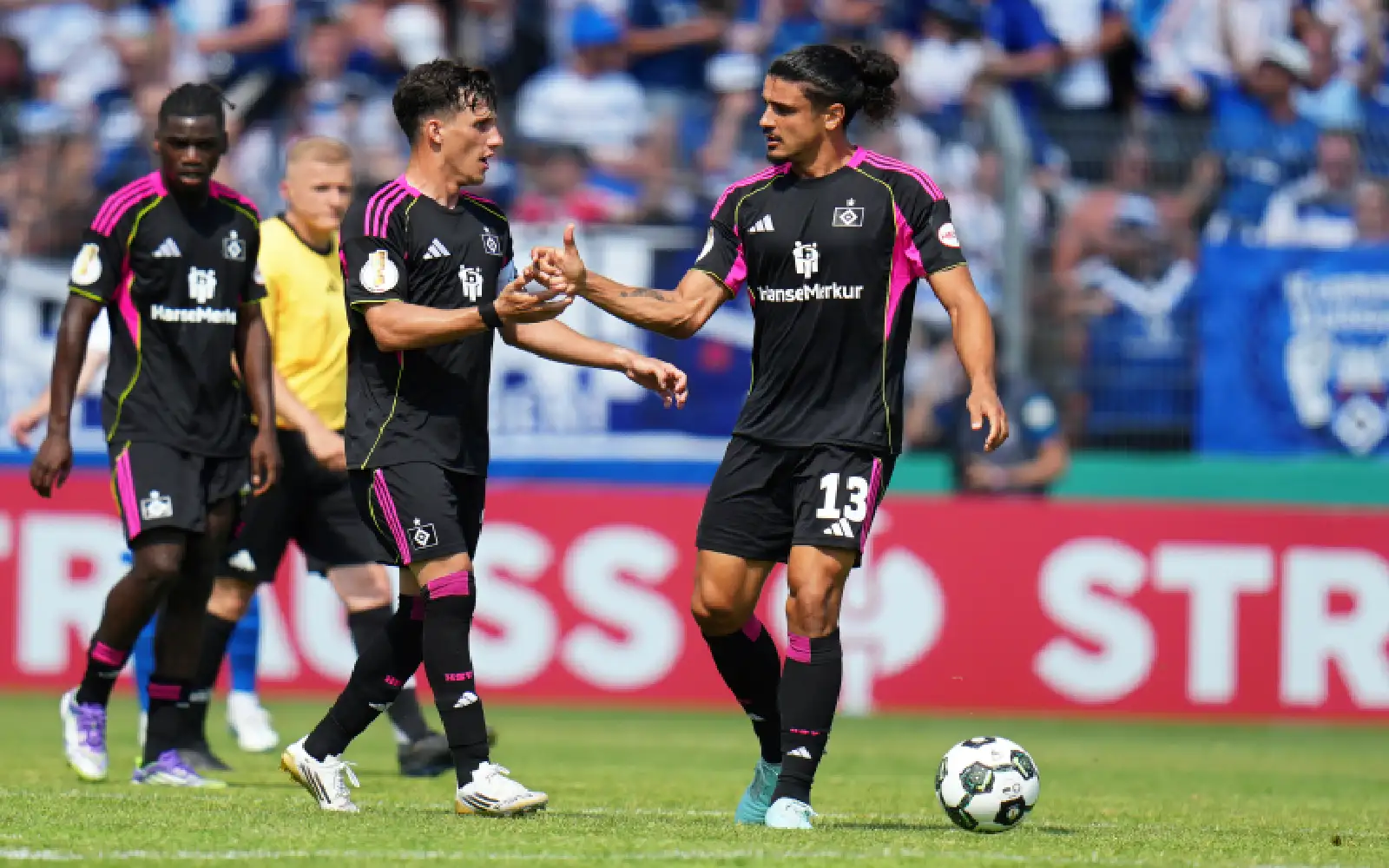 Hamburg avoid German Cup embarrassment in extra-time