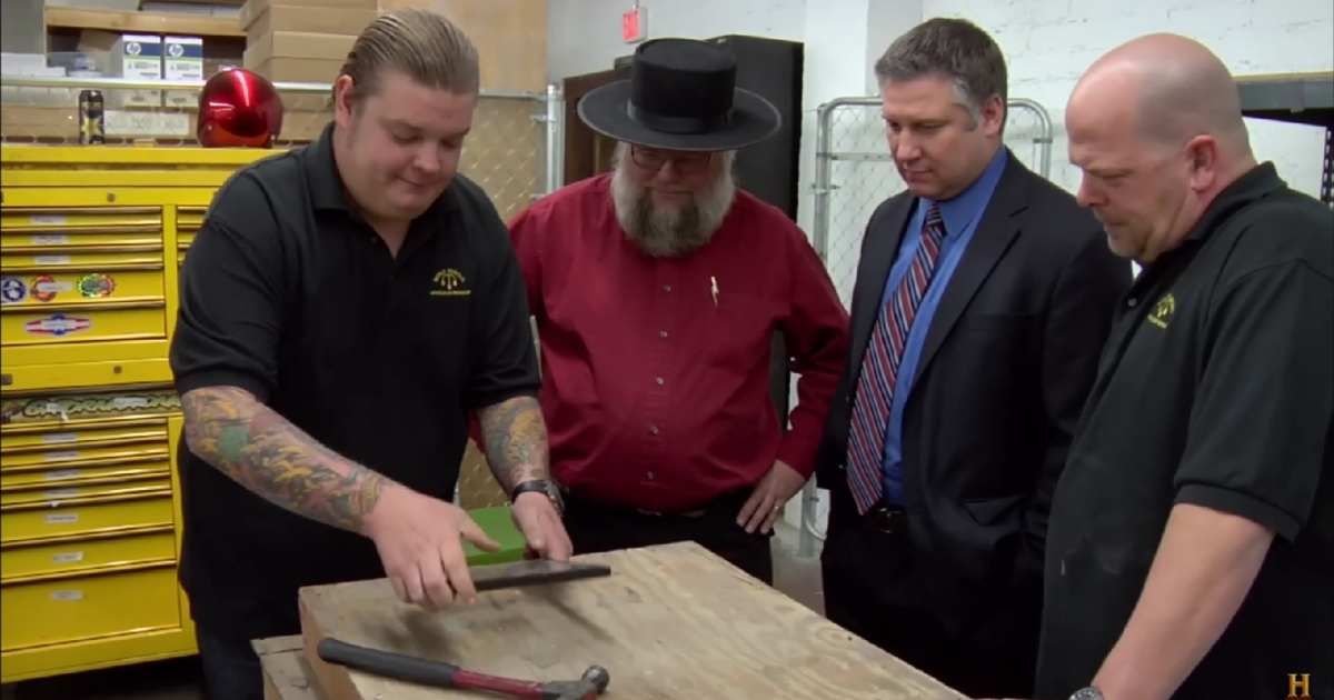 'Pawn Stars' boss Rick Harrison agrees to smash an item with a hammer ...