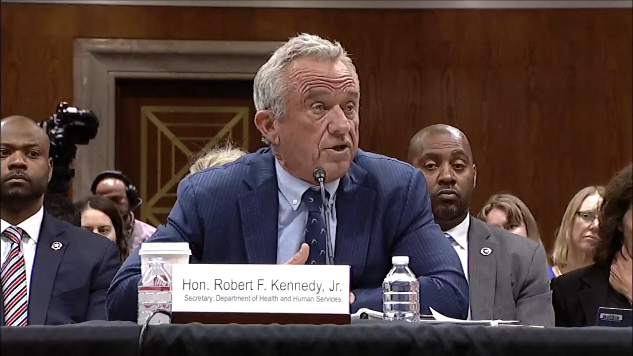 'I Have No Idea': RFK Jr.'s Incompetence Takes Center Stage, Admits He ...