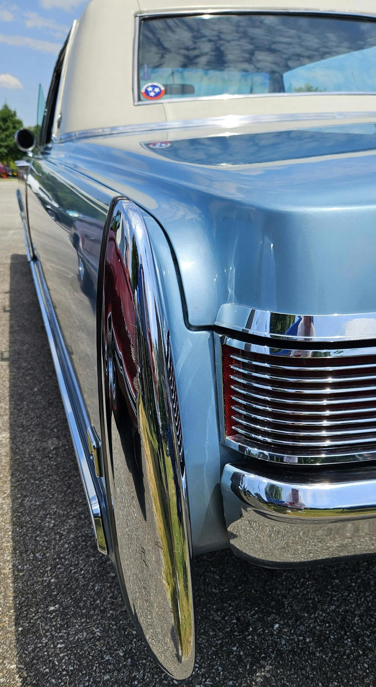 1968 Imperial LeBaron: Rare Luxury