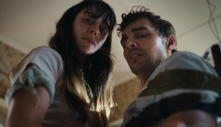 Sinopsis Film Together, Kisah Horor Pasutri Alison Brie dan Dave Franco ...