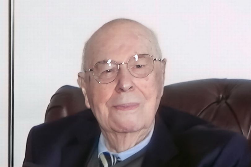 Scots Victoria Cross hero who was last living WW2 recipient dies aged 105