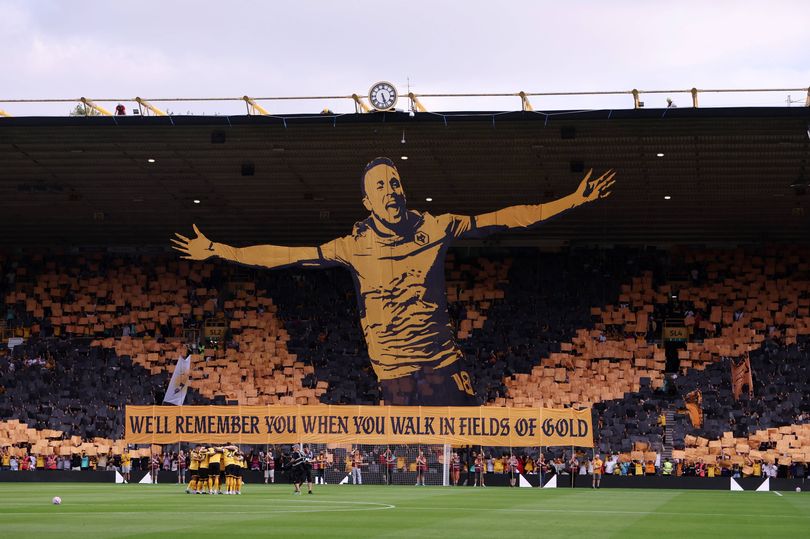 Diogo Jota's wife and parents in tears as Wolves pay touching tribute ...