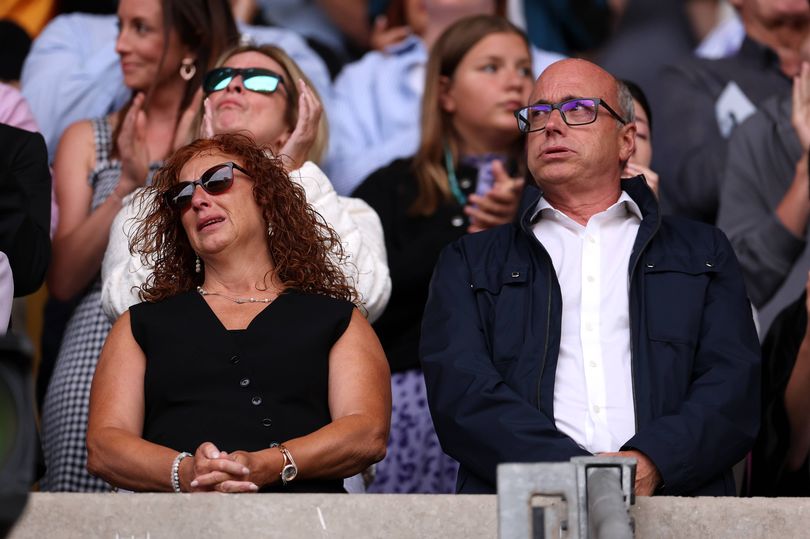 Diogo Jota's wife and parents in tears as Wolves pay touching tribute ...